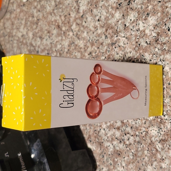 giadzy | Kitchen | Giada Measuring Spoons | Poshmark